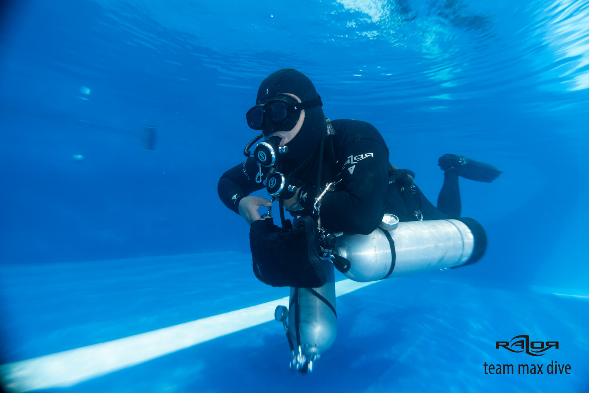 TEAM MAX DIVE RESORT